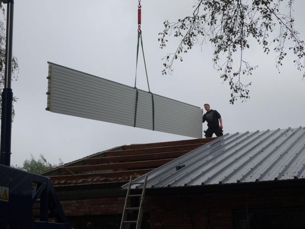 Metalen dakelementen, Geïsoleerde panelen, Sandwischpanelen